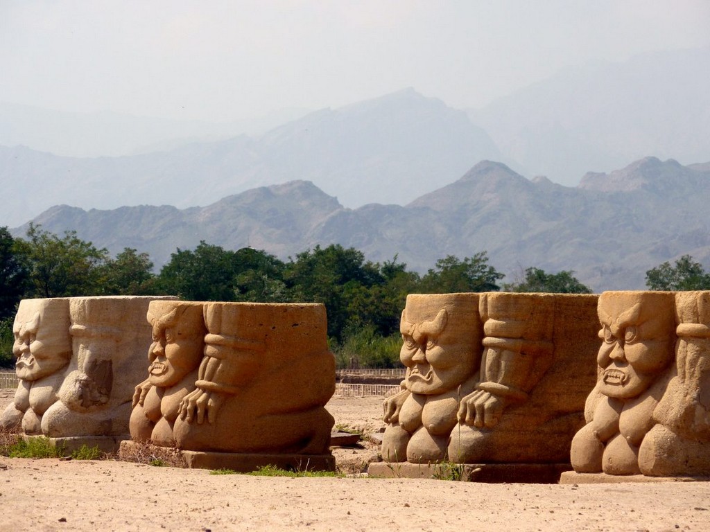 Yinchuan & The Xi Xia Tombs - Holachina.com